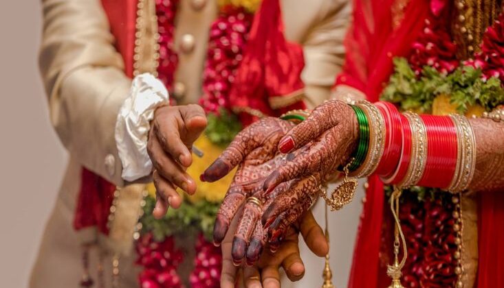 UP: Groom & Bride's Father Slap Each Other, Wedding Called Off | Nation