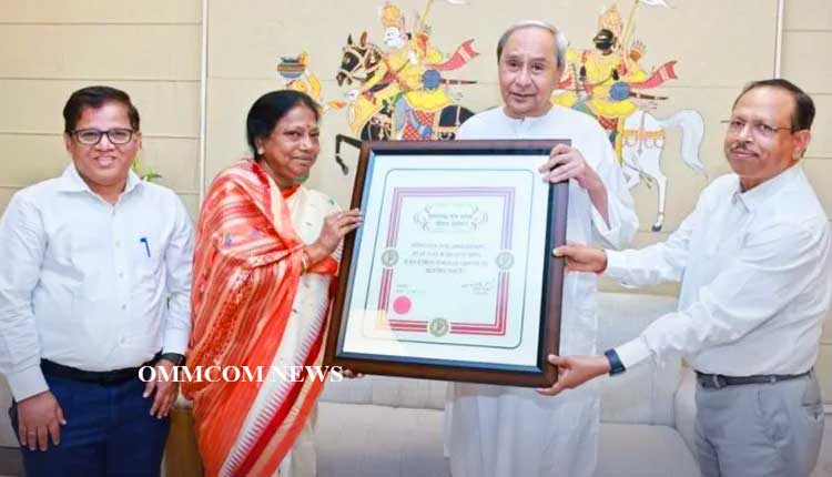 Minister, Chief Secy & SRC Hand Over 'Subhash Chandra Bose Aapda ...