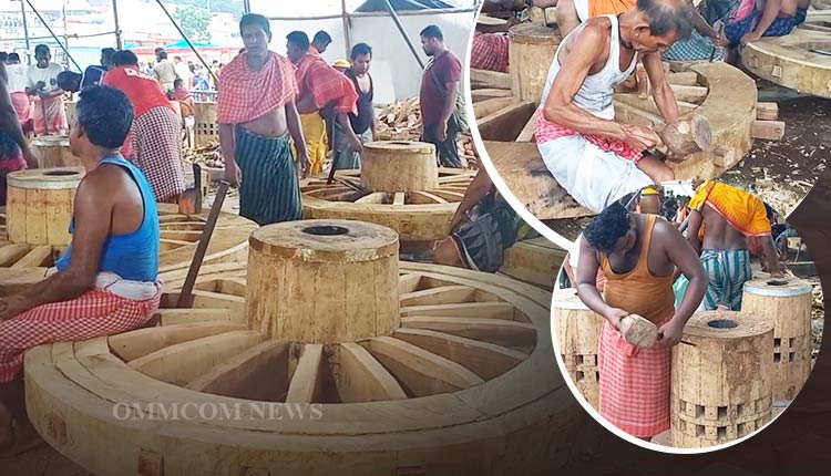 Construction Of Chariot Wheels For Ratha Yatra Underway In Puri | Odisha