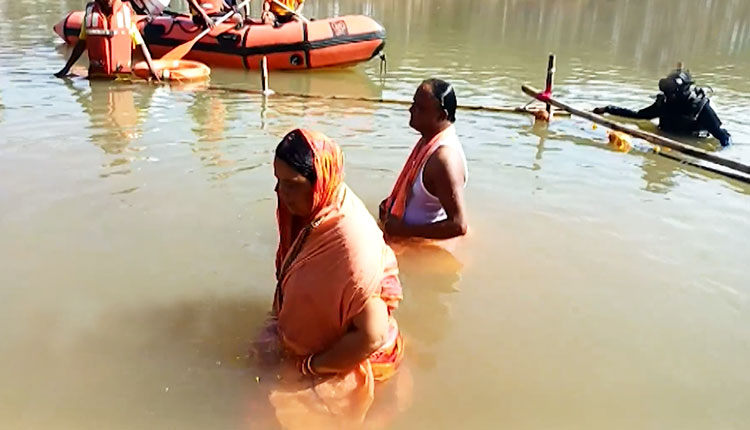 Odisha CM Mohan Charan Majhi Takes Holy Dip In Baitarani River | Odisha